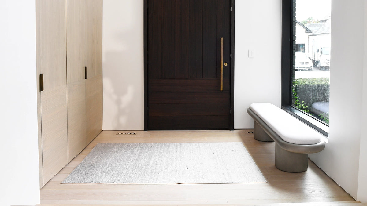 Luxury Bench: Modern Design Piece Perfect For a Contemporary Entryway ...